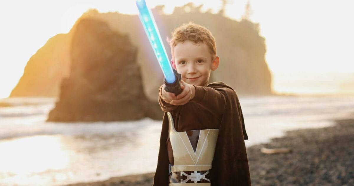 6-Year-Old Goes Full Superhero in Corrective Cast - Physical Therapy ...